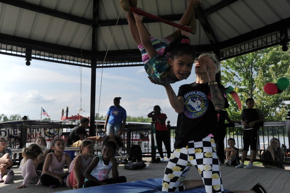 Bindlestiff Kids - Bindlestiff Family Cirkus